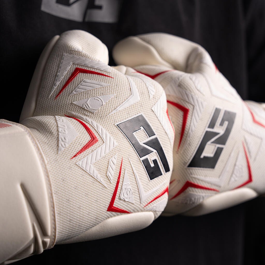 One Glove OG1 Type-R Goalkeeper Gloves (David Raya Signature) - Total Football Direct