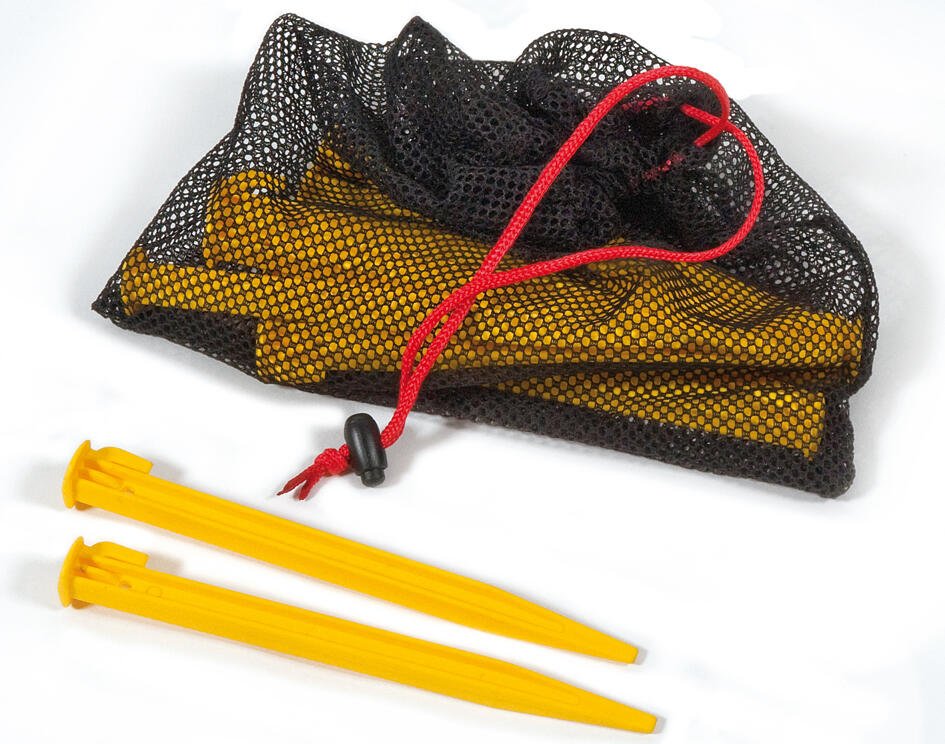Precision Plastic Net Pegs - Total Football Direct